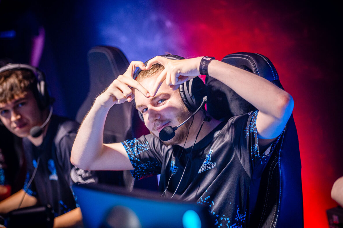 Esports Coaching: Elevating Coaching Standards in Esports